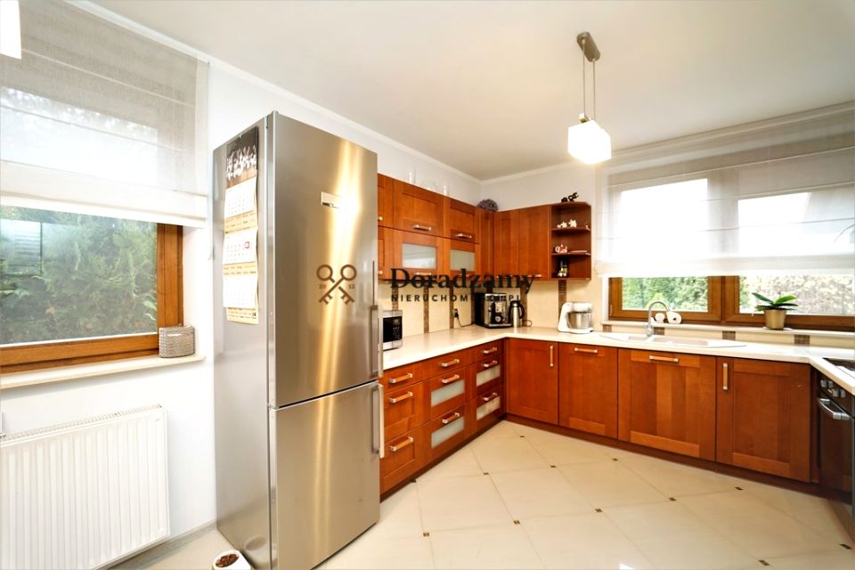 Duży Dom z Szybkim Dojazdem do Rzeszowa Zaczernie