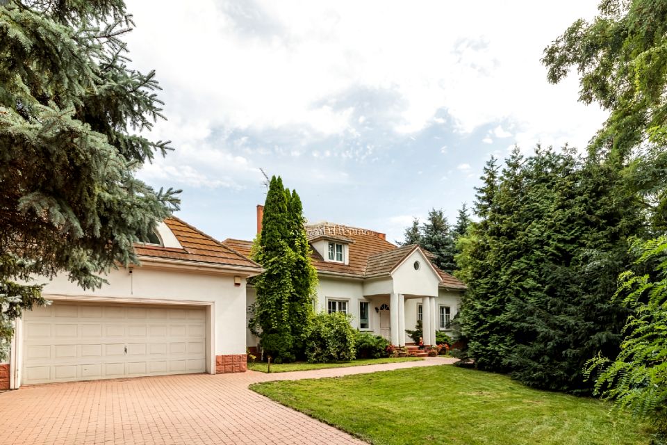 Sprzedam dom wolnostojący 372 m² z parkingiem ul. Biedronki, Lesznowola